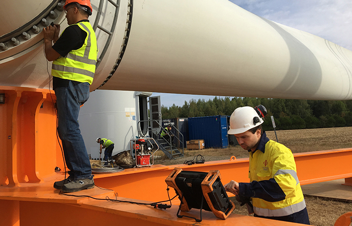 Turbine Inspection - NDT for Steam, Wind and Gas Turbines | Eddyfi